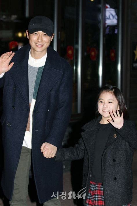 Pin By Lily 릴리 On Heo Jung Eun Style Prepping Collegiate Prep