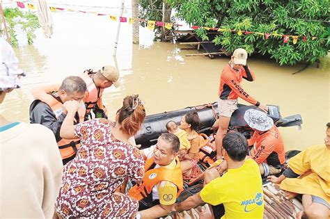 အင်အားပြင်းမုန်တိုင်း ထရာမီ ဖိလစ်ပိုင်နိုင်ငံမြောက်ပိုင်းရှိ လူဇုန်ကျွန်းသို့ ၀င်ရောက်တိုက်ခတ