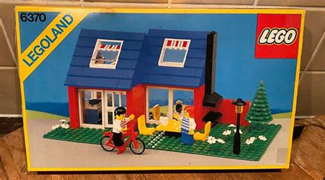 Rare Vintage Lego Sets Up For Auction
