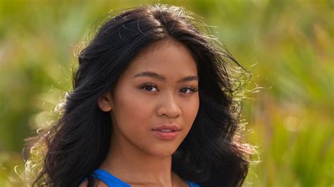 Olympian To It Girl Suni Lees Si Swimsuit Debut Celebrates Her New Era