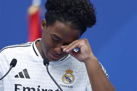 Endrick entre lágrimas fue presentado como nuevo jugador del Real Madrid