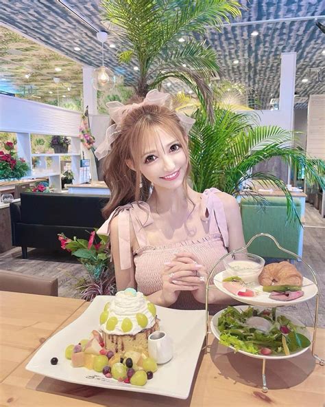 寿リリカさんのインスタグラム写真 寿リリカinstagram「♡ 年中ハワイ気分が味わえるcafe🌺 ♡ シャインマスカットの