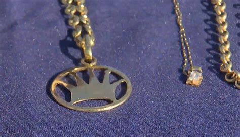 Magia negra y joyas Los códigos que identifican a Los Trinitarios TVN