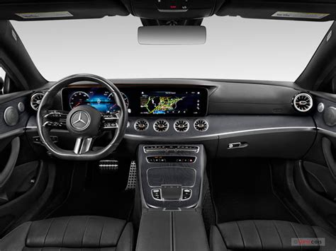 Mercedes E200 2022 Interior