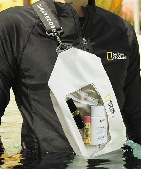 내셔널지오그래픽 스마트폰 방수팩 슬림 크로스백 Ngm Wscb 에이블리