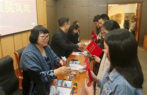 益路有你案例展示二 东银助力工商学子奖学金不断迪马股份接力薪火再燃 社会