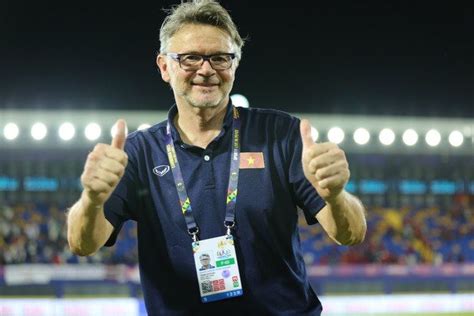 Đại chiến Việt Nam Indonesia Phép tính của HLV Troussier