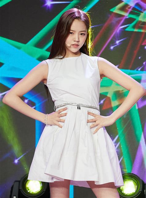 포토 공원소녀 레나 청순 포텐 폭발하는 비주얼심쿵주의