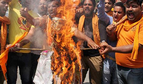 Bjp Leaders Effigy Burnt For Supporting Backward Caste Nomination