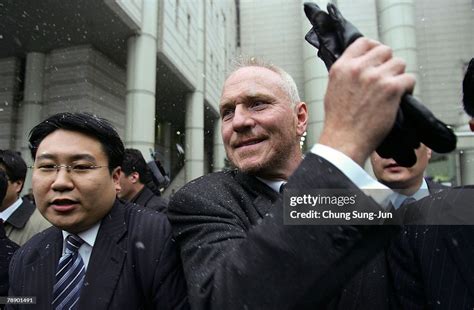 John Grayken Chairman Of U S Equity Firm Lone Star Leaves The