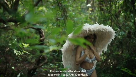 Ángel En El Bosque 2024 Reshmi Nair Cortometraje Eporner