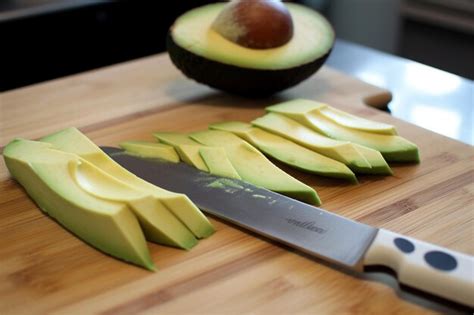 Perfectly Cut Avocado Slices Images Free Download On Freepik
