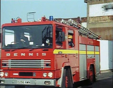 Dennis Rs In Londons Burning 1988 2002