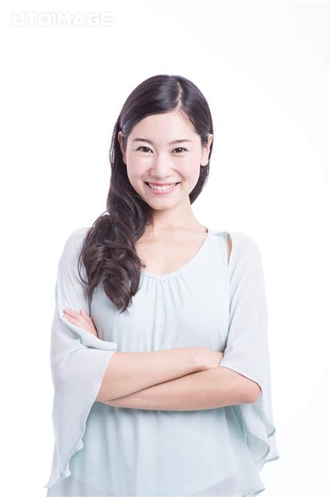 팔짱을 하는 여자 유토이미지 상세페이지 베이직샵 22121774