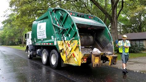 Waste Management Mack Mr Mcneilus Rear Loader On Trash Youtube