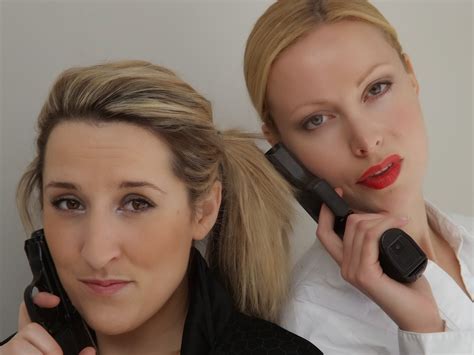 Laura Linehans Instagram Twitter And Facebook On Idcrawl