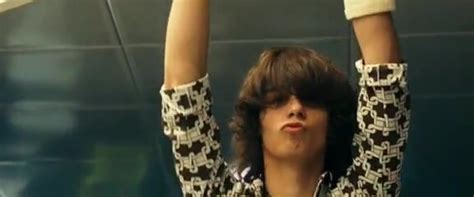 Cafeteria Striptease ThisVid