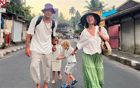 Adela Popescu Vacanță Cu Peripeții în Bali Fiul Ei Cel Mare A Avut O