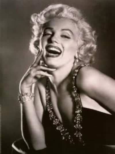 Shocking Marilyn Monroe Underwent Plastic Surgery