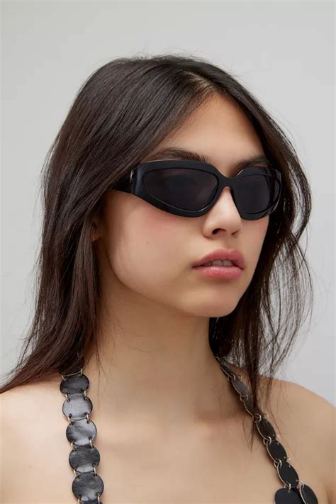 Echo Chunky Bug Sunglasses Urban Outfitters Canada