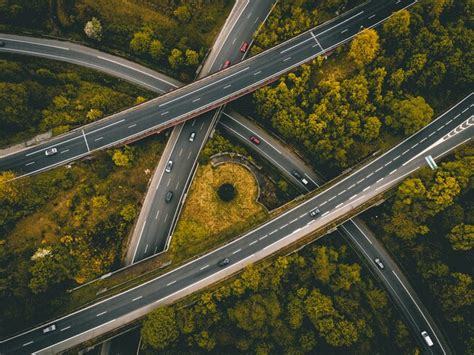 La Dgt Recuerda La Velocidad Máxima A La Que Debes Conducir En