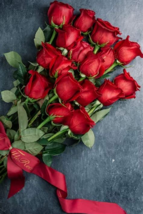 Astro Tips: Flowers Lucky For You Based On Your Birthday Month | HerZindagi