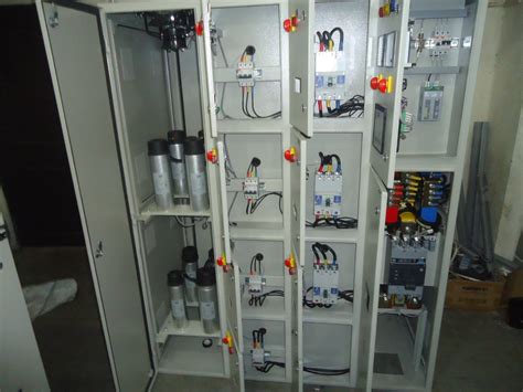 Three Phase 440 V Apfc Automatic Power Factor Control Panel 2000a