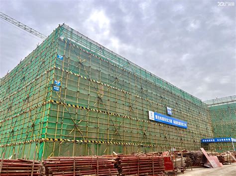 项目距离主城区约6公里。园区地理位置优越，周边5km范围半导体、物流园、智能智造 西安灞桥厂房出售 西安久久厂房网
