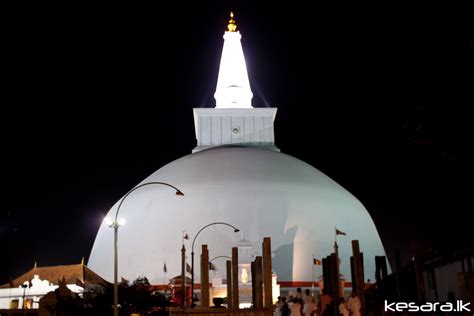 Ruwanwelisaya At Night Kesara Lk Kesara Rathnayake Flickr