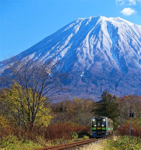 冠雪した羊蹄山（倶知安町） 北海道ミライノート
