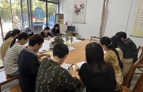 图文中心持续开展馆员素质提升教育系列活动 图文中心