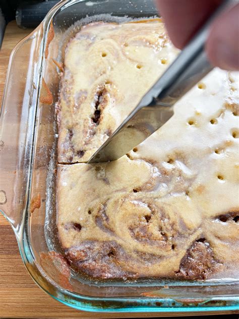 I Made The Viral Reddit Cinnamon Roll Cake And Omg Its Good