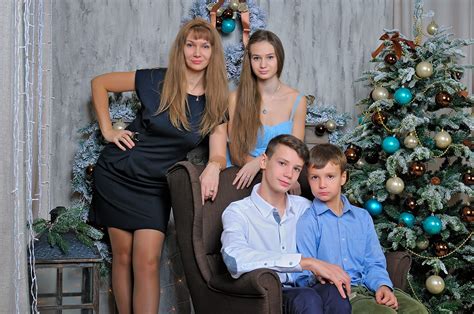 Семейная фотосессия в студии Family photoshoot in studio Dresses Bridesmaid dresses
