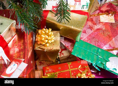 Pile Of Presents Christmas Tree Hi Res Stock Photography And Images Alamy