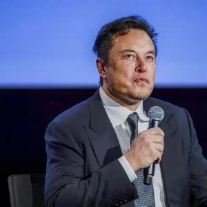 Cuáles son las carreras que ya no vale la pena estudiar según Elon