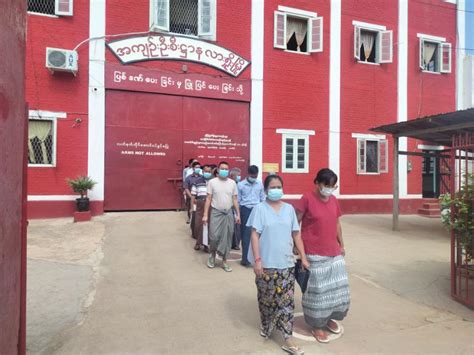 လားရှိုးအကျဉ်းထောင်မှ ပြစ်ဒဏ်လွတ်ငြိမ်းခွင့်ဖြင့် အကျဉ်းသား၊ အကျဉ်းသူ