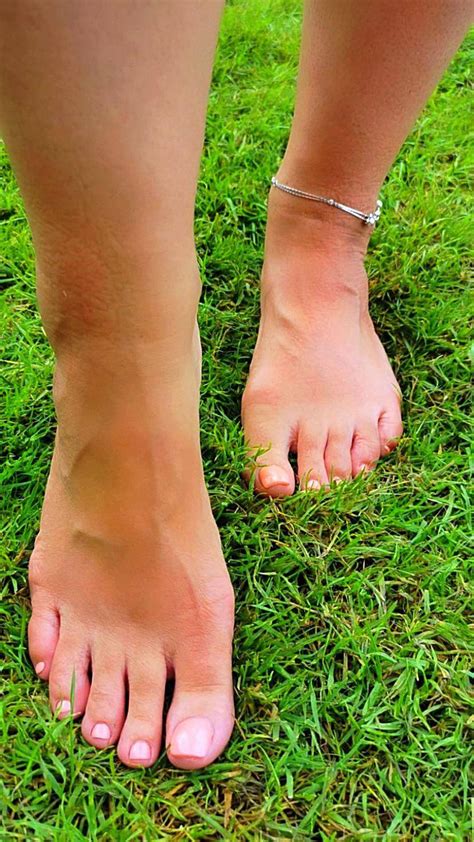 Did You Know Walking Barefoot On The Grass Regulates Your Heart Health