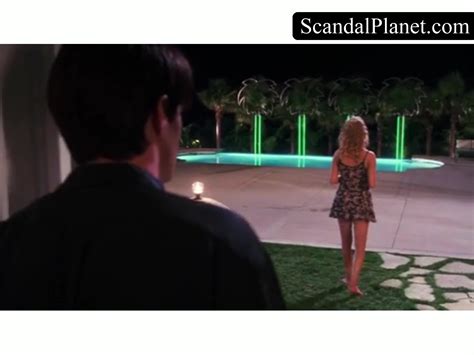 Elizabeth Berkley Nude Pics Scenes And Porn Scandal Planet
