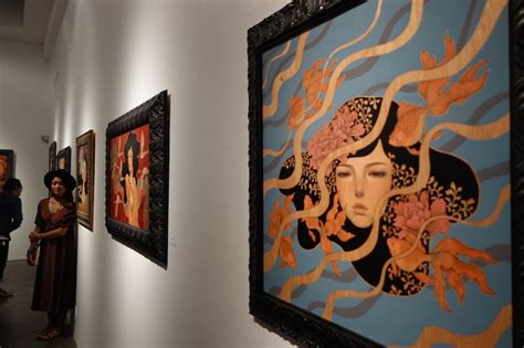 Mujeres Retratadas En Hermosas Pinturas De Madera Alternopolis