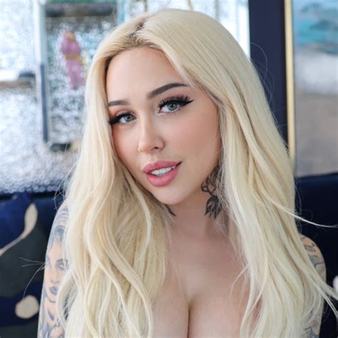 Onlyfans Misslavoie Model Profile Photos And Links Erotic Beauties