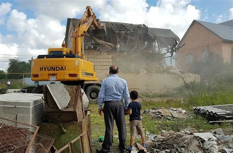 С 1 сентября россиян обяжут снести неправильные бани сараи и летние кухни Юридическая