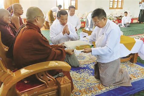 ပြည်ထောင်စုဝန်ကြီး ဦးတင်ဦးလွင် ရေဘေးရှောင