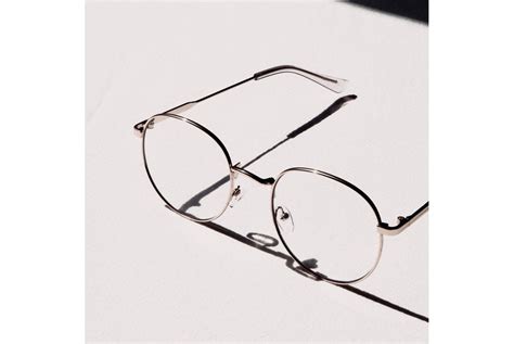 Why You Should Wear Blue Block Glasses For Eye Protection