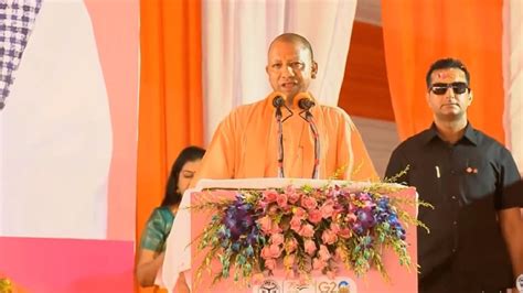 सनातन ही एकमात्र धर्म है बाकी सब तो उदयनिधि के बाद अब सीएम योगी