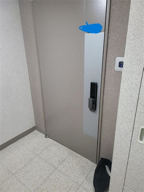 현재 난리난치킨 소스 샜다 문앞 집어던진 손님 Xx 직접 와서 청소해 Dogdripnet 개드립