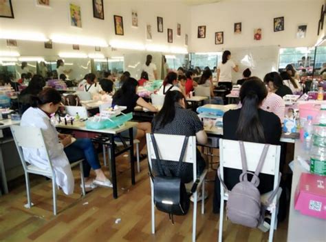 南昌成远化妆学校化妆室化妆班在线课堂 知乎