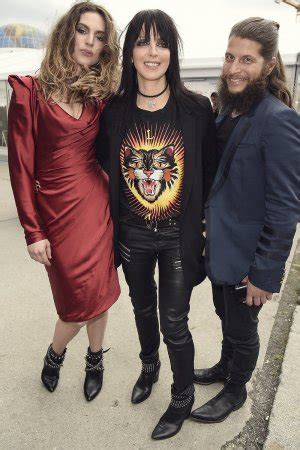 Nena Style Clothes Outfits And Fashion Used Clothes And Equipment For Outdoor Activities