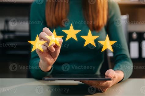 Client Ou Client Les étoiles Pour Compléter Cinq étoiles Avec Espace