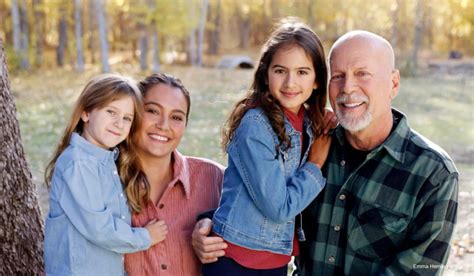 Is Pedro Pascal Married Chronicling The Actors Relationship History