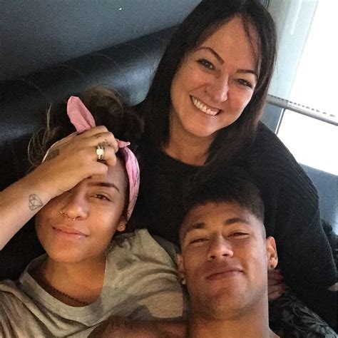 Fanzentrale Neymar Neymar Jr Mit Seiner Mutter Nadine And Seiner